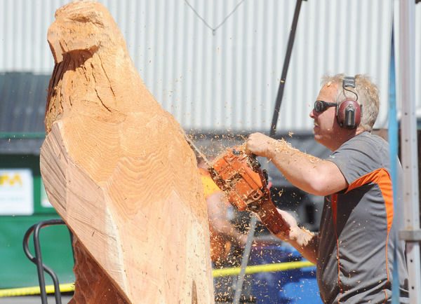 Chain saw carving competition shows off creativity | All Access ...