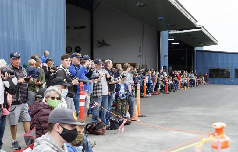 Historic war aircraft draw a crowd at Fly Day | Local News | goskagit.com