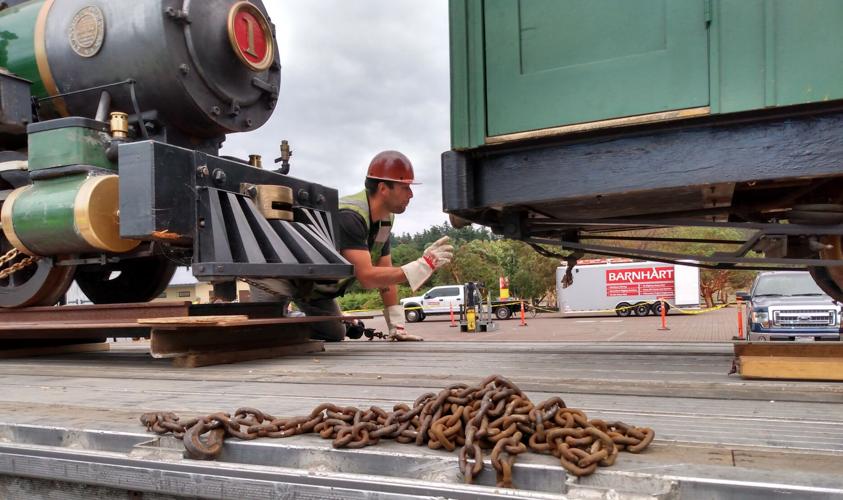 Anacortes Railway makes final journey; departs for California | News ...