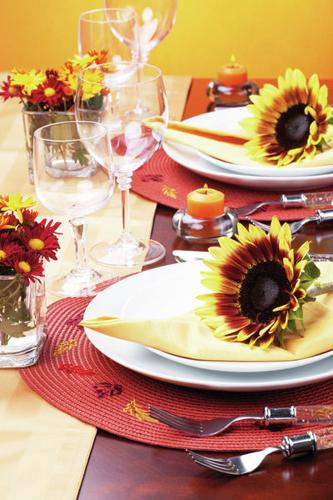 Combine decorations for fall, Halloween and Thanksgiving | All Access ...