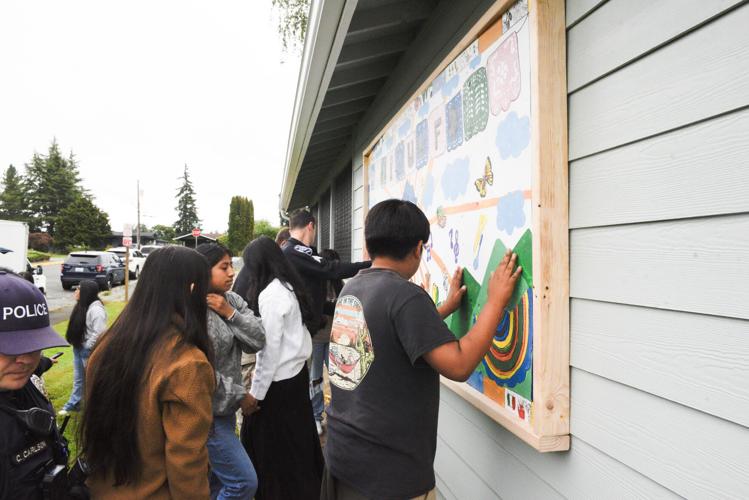 Teens complete mural in Mount Vernon | Education | goskagit.com
