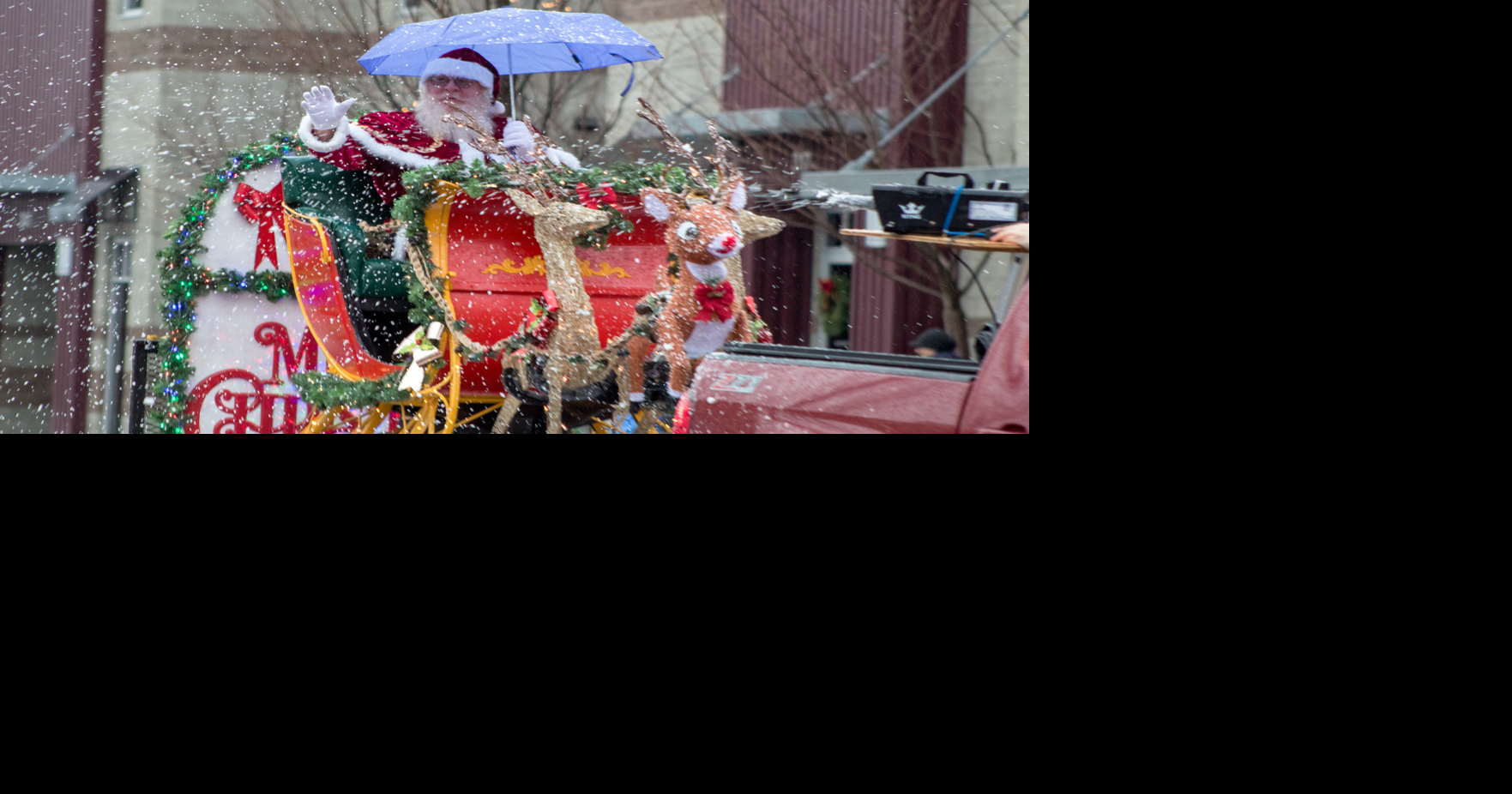 Santa Claus visits Anacortes during annual Holiday Parade | Anacortes ...