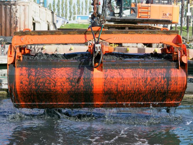 Custom machine dredging at La Conner Marina | News | goskagit.com