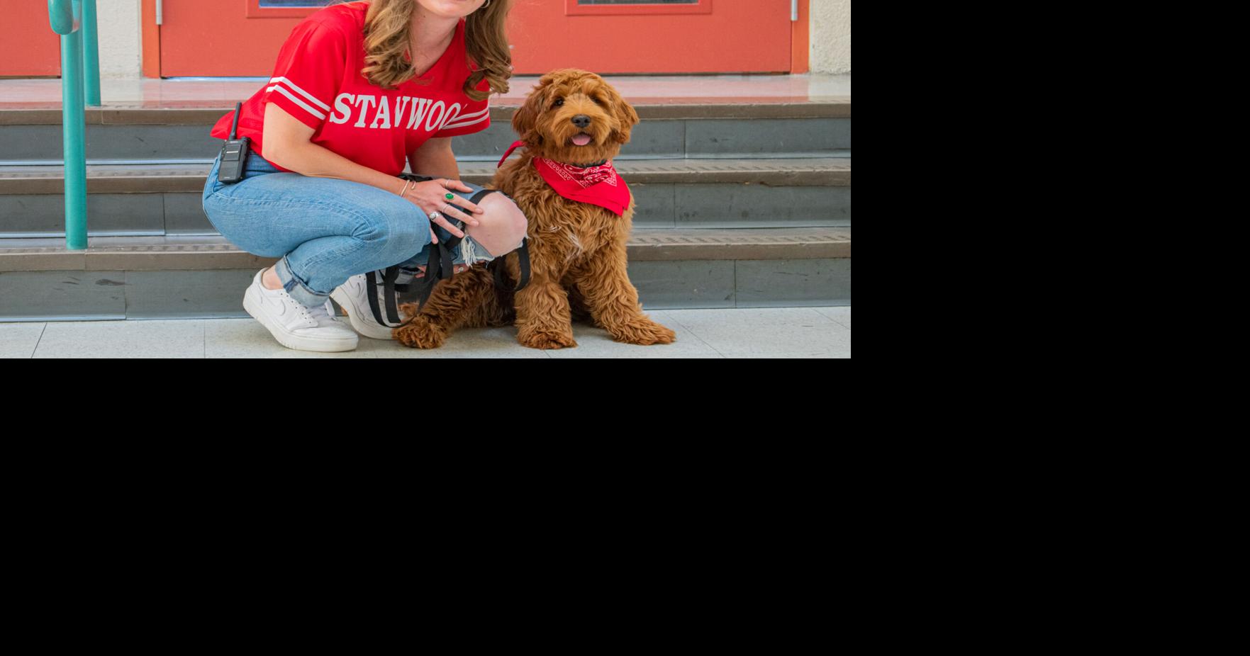 Stanwood Middle School welcomes therapy dog | SC News | goskagit.com
