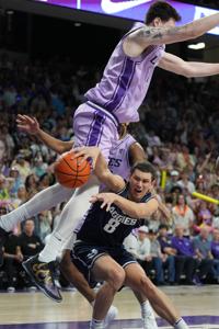 Williams and Moore score 20 points each, Grand Canyon knocks off No. 23 ...