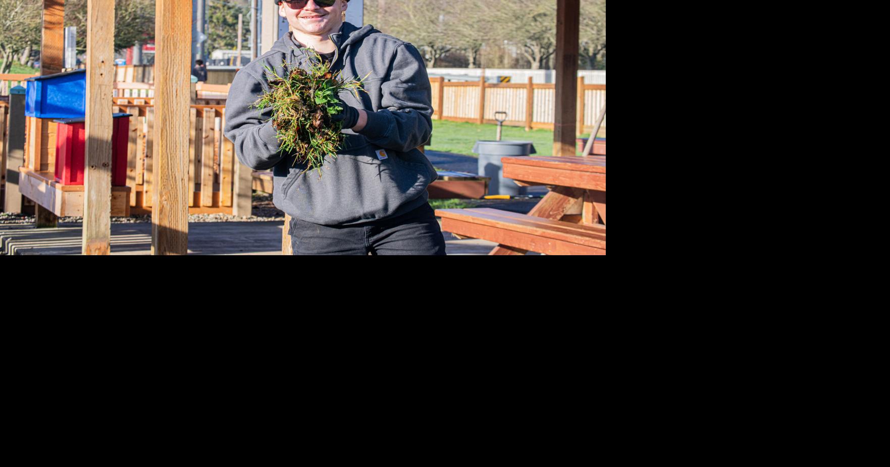 Stanwood High students give back for MLK Day during Spartans Serve ...