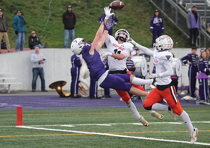 Football team moves into state semifinals | Anacortes | goskagit.com