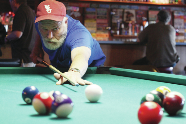 High stakes — and steaks — in local pool halls | News | goskagit.com