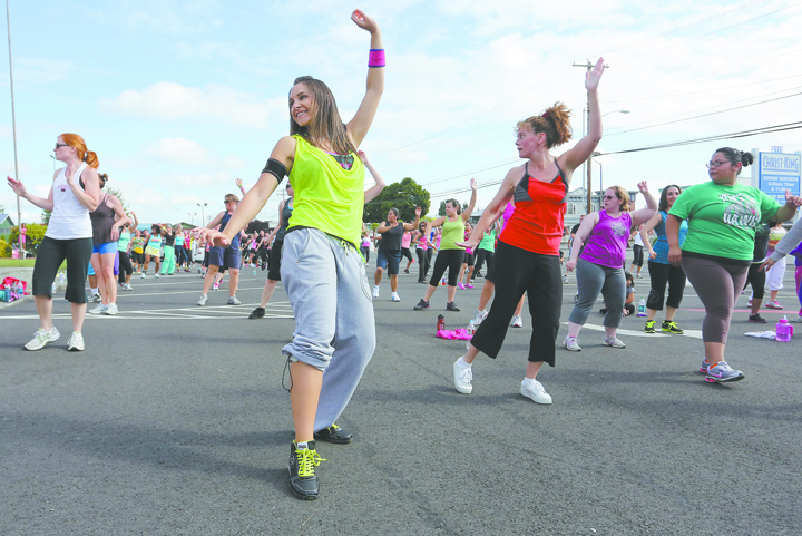 Zumba for the Masses | Gallery | goskagit.com