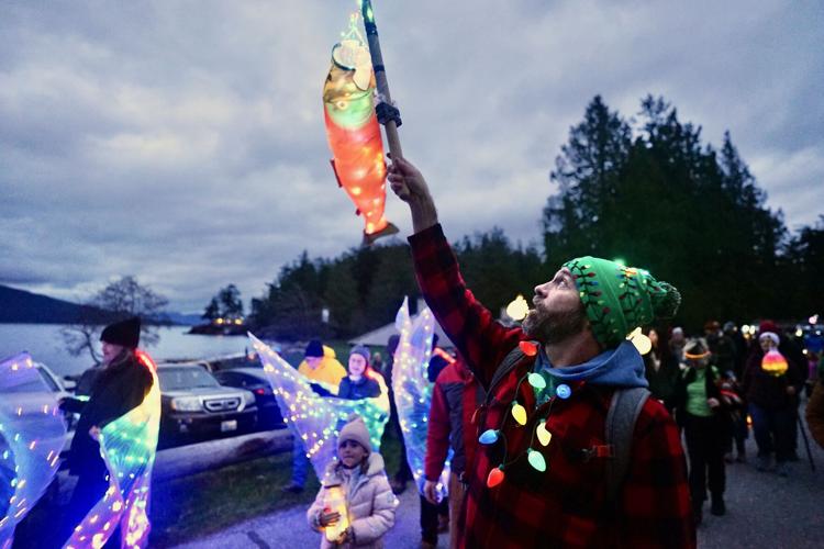Hundreds take part in Winter Solstice Luminaria Walk in Anacortes ...