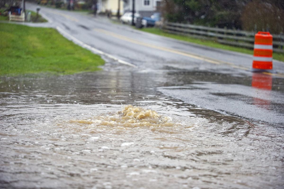 Heavy rains overwhelm streams, ditches | News | goskagit.com