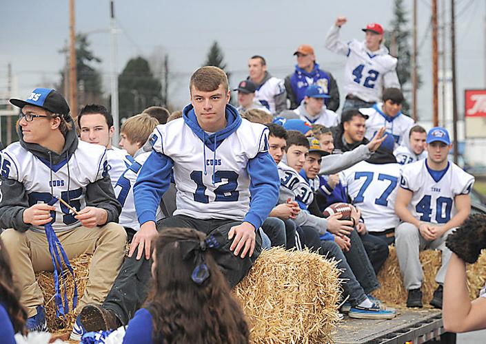 Sedro-Woolley Football Parade | Gallery | goskagit.com
