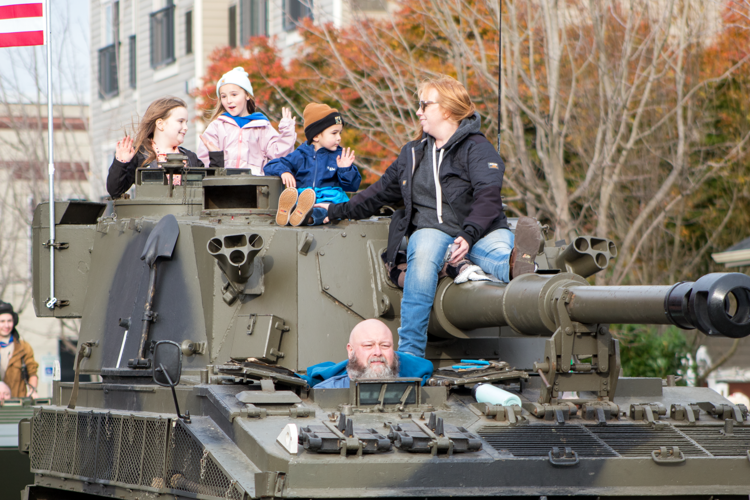 Anacortes celebrates first Veterans parade | Anacortes | goskagit.com