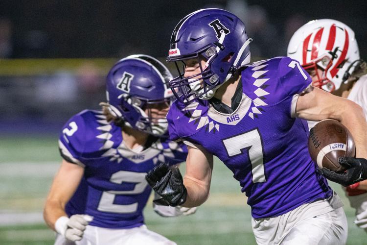 Anacortes football team moves into state semifinals | Sports | goskagit.com