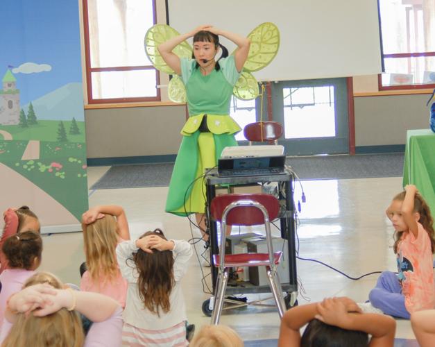 Tooth Fairy drops in on La Conner students | Education | goskagit.com