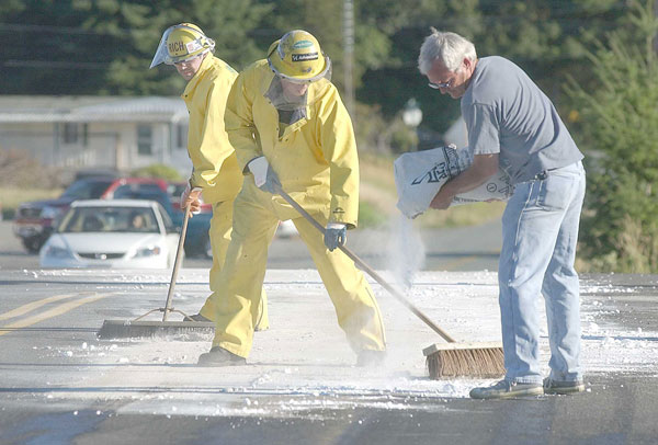 Truck spills sulfuric acid on highways | News | goskagit.com