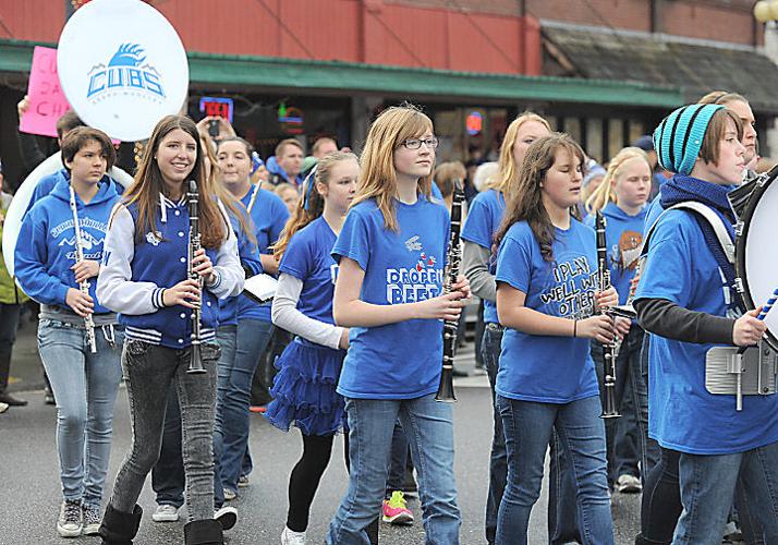 Sedro-Woolley Football Parade | Gallery | goskagit.com