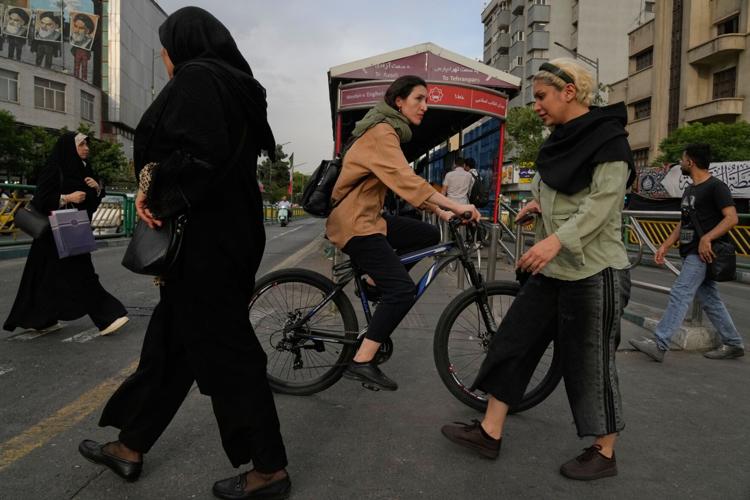 US and Iranian negotiators reach tentative deal to extend ceasefire and ...