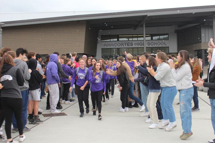 Girls cross country team places second at state | Sports | goskagit.com