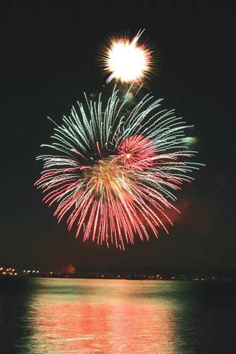 Go forth, celebrate holiday at town’s many activities | Entertainment ...