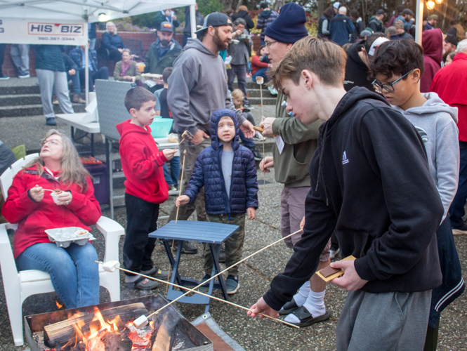 27th Annual Chili Chowder Cook-Off brings massive crowds to Camano ...