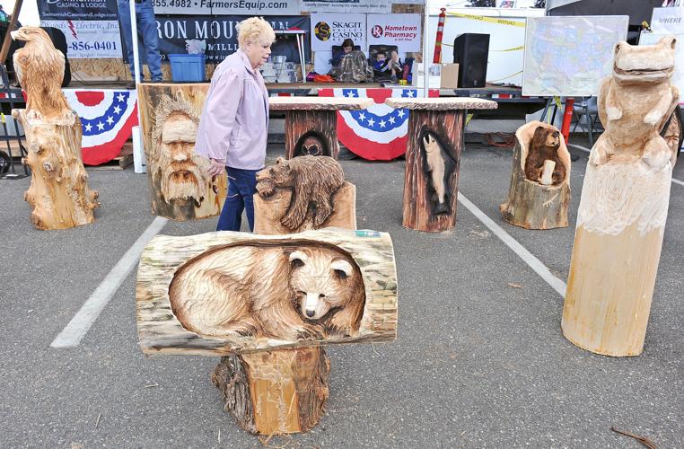 Sedro-Woolley Loggerodeo chainsaw carving | Gallery | goskagit.com