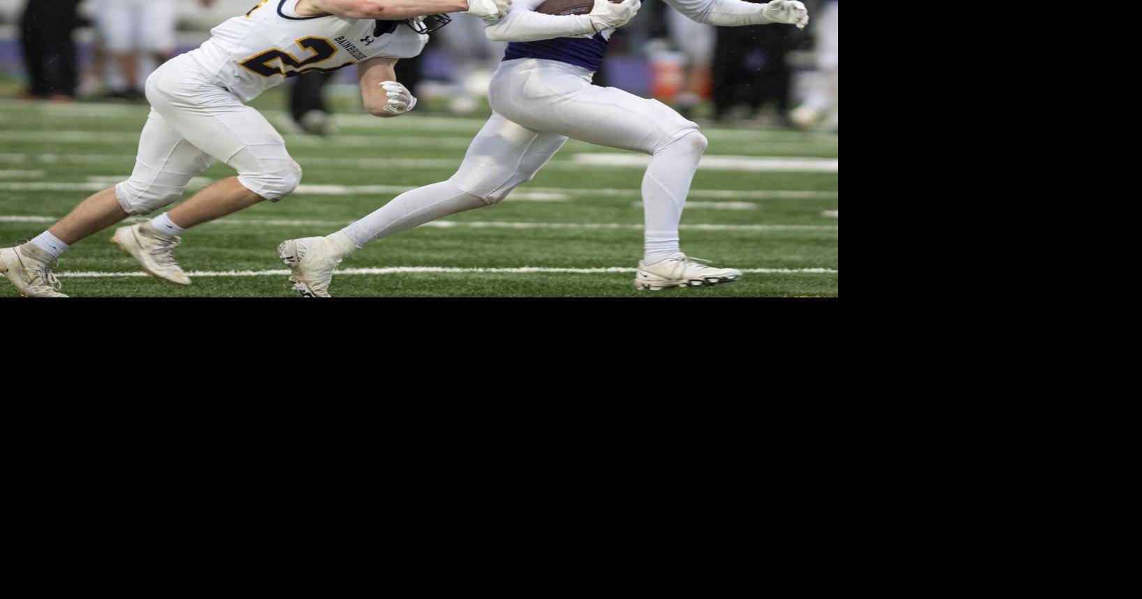 Anacortes football rolls past Bainbridge | Anacortes | goskagit.com