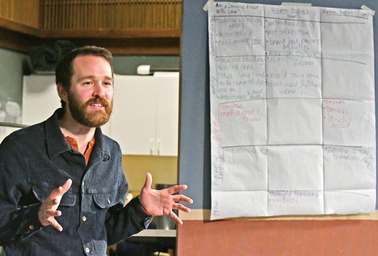 ‘Warm Bodies’ author speaks to Sedro-Woolley High School students ...