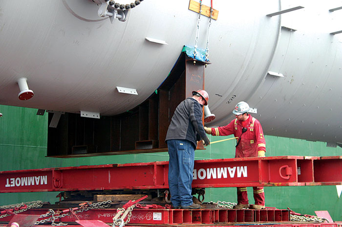 Distillation towers on the way to Shell | News | goskagit.com