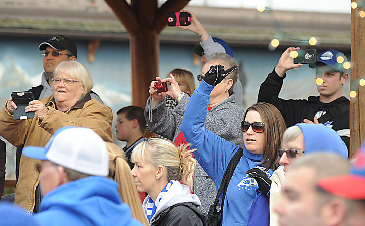 Sedro-Woolley Football Parade | Gallery | goskagit.com