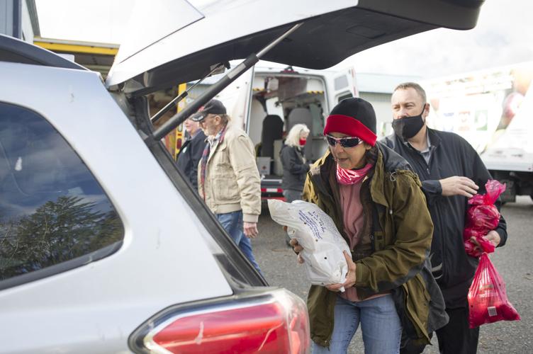 Helping Hands steps in to help out Hamilton Food Bank | Local News ...