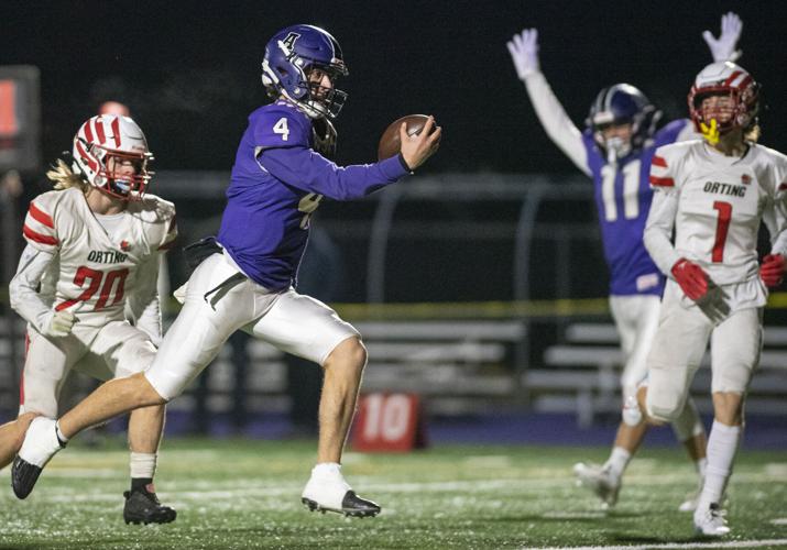 Anacortes football team moves into state semifinals | Sports | goskagit.com