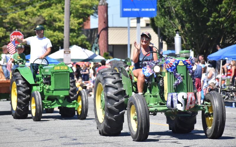 Community celebrates the red, white and blue | Local News | goskagit.com