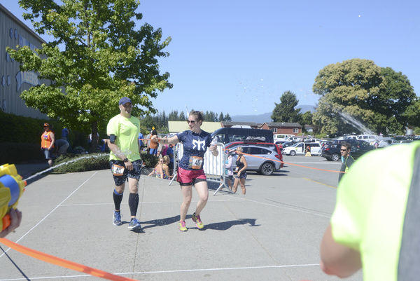 Ragnar runners say relay combines racing with quirky spirit | All ...