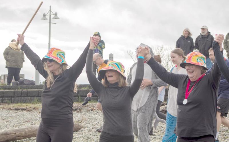 Anacortes Police Department holds annual Dash and Splash | Local News ...