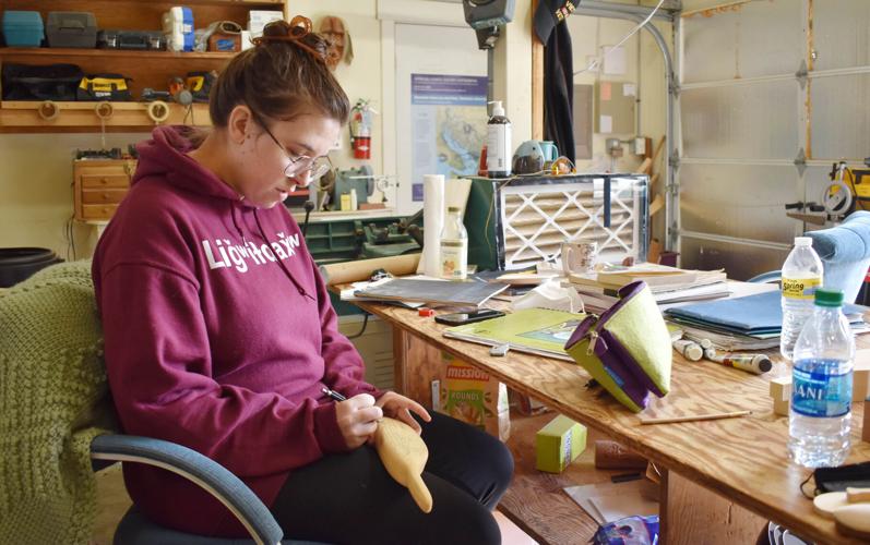 Samish Artist in Residence program returns to carving studio | Arts And ...
