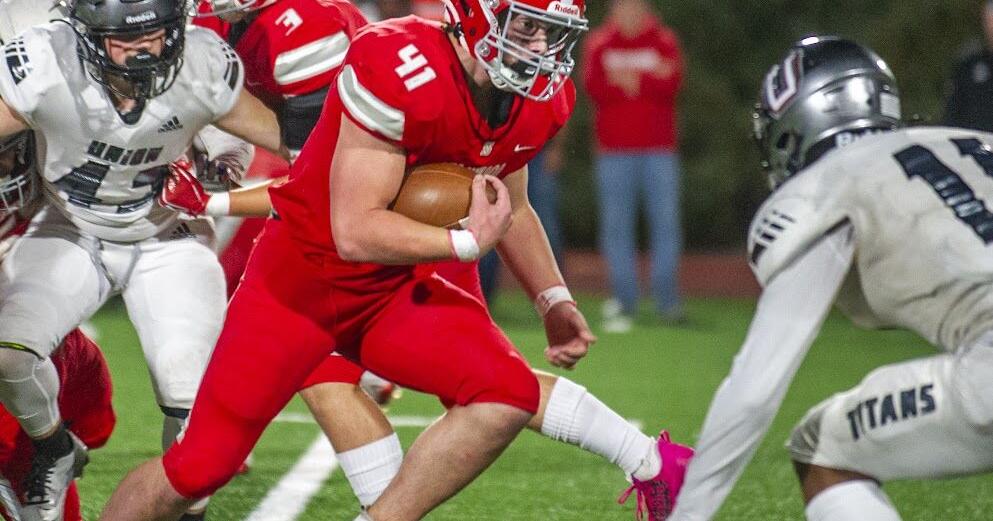 Spartans fall to Titans, 30-13 | Sports | goskagit.com
