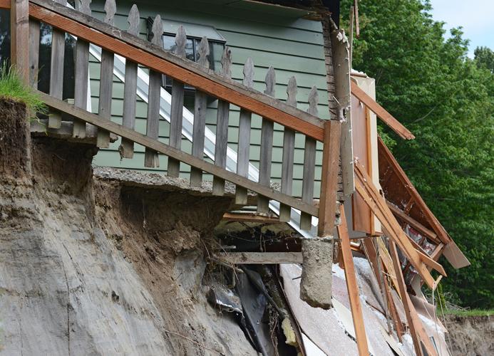Lyman home falls partially into river | News | goskagit.com