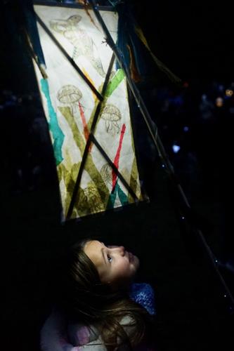 Hundreds take part in Winter Solstice Luminaria Walk in Anacortes ...