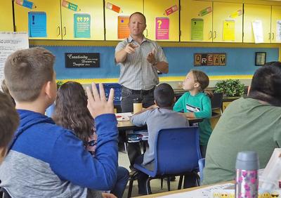 Bay View students deliver handmade cards for first responders | Local ...