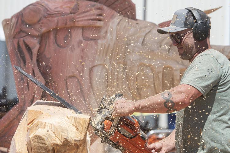 Loggerodeo kicks off with chain saw carving competition | Local News ...