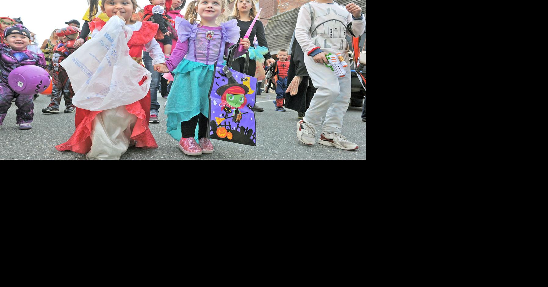 Sedro-Woolley children's Halloween parade | Gallery | goskagit.com