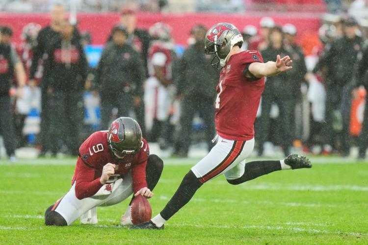 Baker Mayfield and the Buccaneers beat the Panthers 16-14, stay alive in chase for NFC South ...