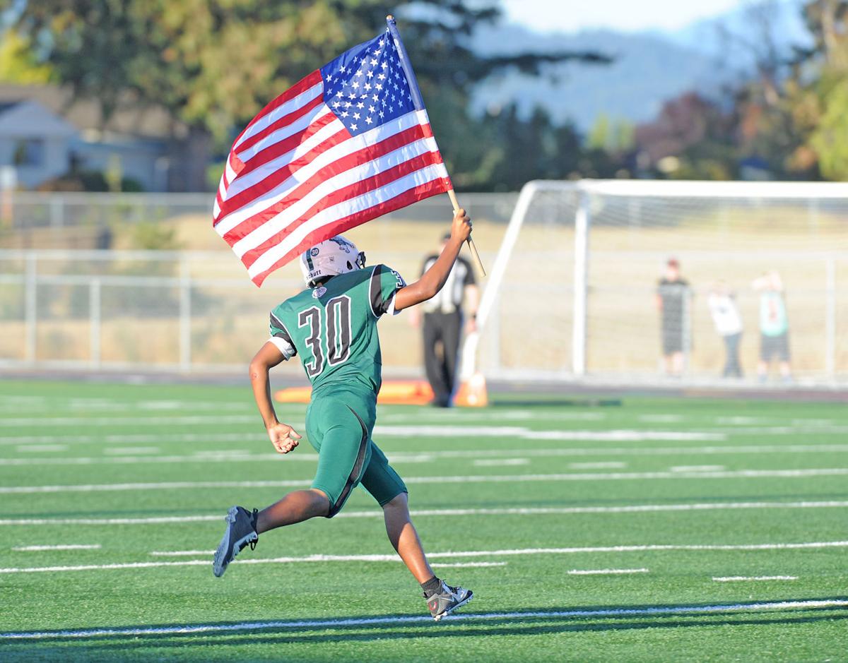 Cubs visit Bulldogs for Friday night football | featured galleries ...