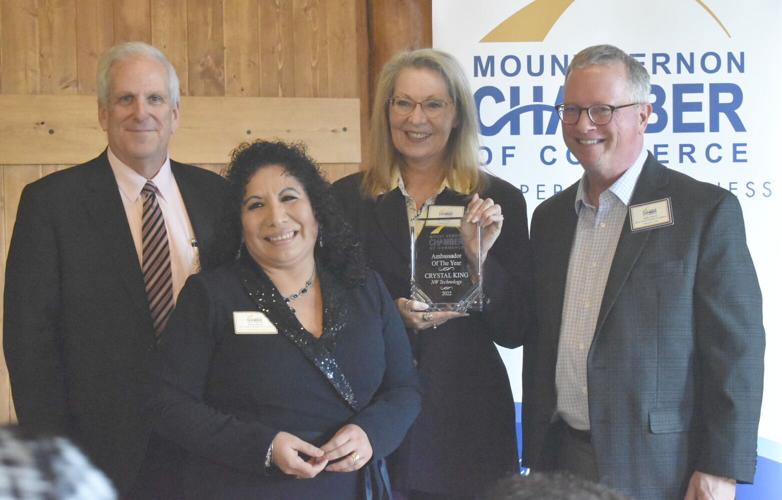 Mount Vernon Chamber of Commerce holds annual awards ceremony ...