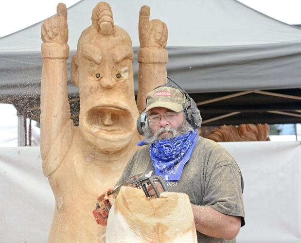 Sedro-Woolley Loggerodeo chainsaw carving | Gallery | goskagit.com