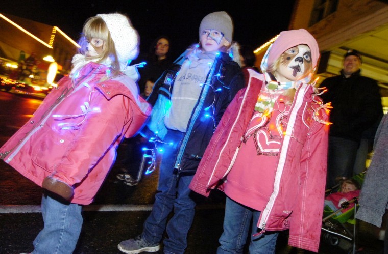 Sedro-Woolley Christmas Parade | Gallery | goskagit.com