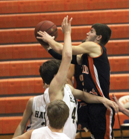 [Video] Thunderhawks win home finale | Sports | grandrapidsmn.com