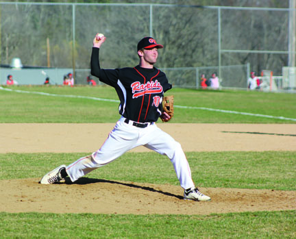 [Video] Thunderhawks drop home opener | Sports | grandrapidsmn.com