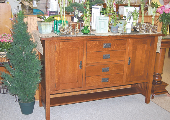 A modest visit from an Amish carpenter | Business | grandrapidsmn.com